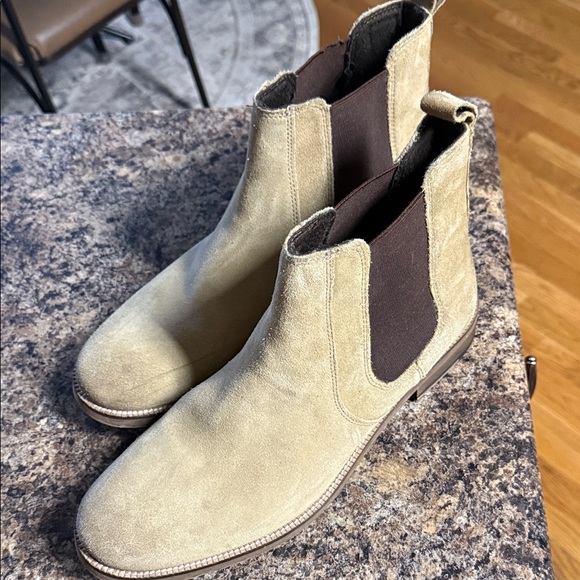 Crevo | Shoes | Crevo Mens Beige Suede Chelsea Boots | Poshmark